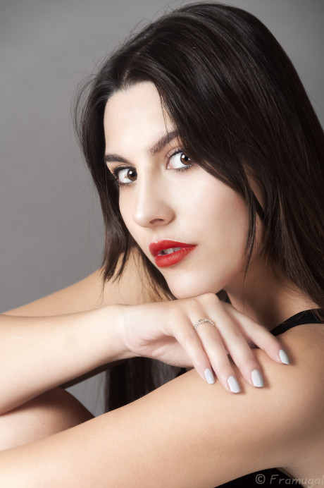 Geyeka, modelo en Granada